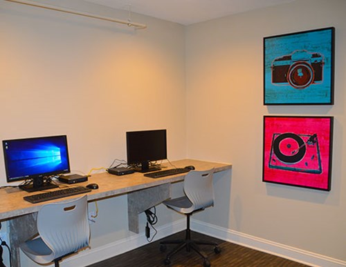 Stone Grove Crossing